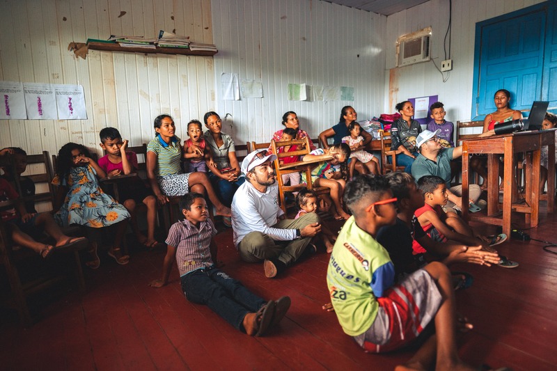 Qual a diferença entre quilombolas e ribeirinhos?
